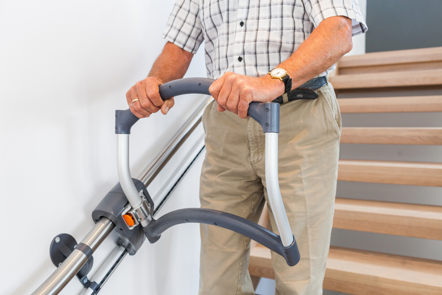 Gehhilfe Archives - | Hilfsmittel für die Treppe | Sicherheit auf der ...